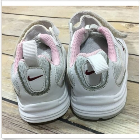 Nike | Shoes | Nike Hook Loop Fastener Athletic Tennis Shoes 5c | Poshmark